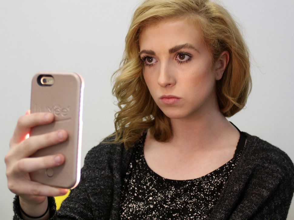 How to take a picture using Siri | iMore