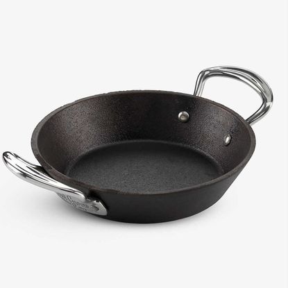 Cast iron cookware: the best pieces to buy for your kitchen | Ideal Home
