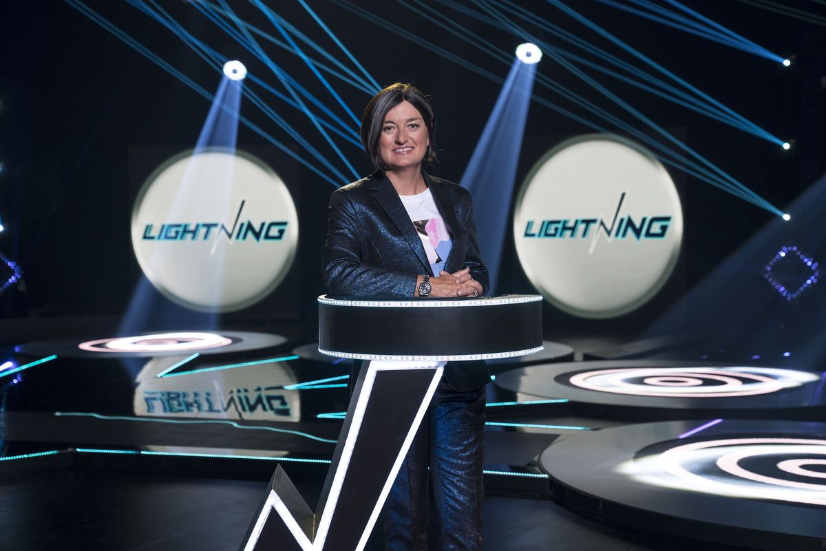 ‘Lightning’ host Zoe Lyons reveals distressing battle with alopecia ...