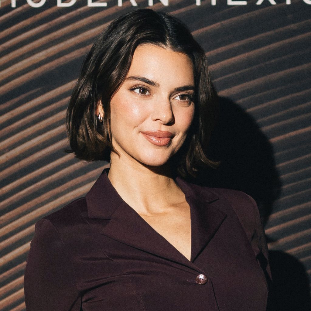 Kendall and Kylie Jenner Match at Knicks Game in Leather Pants and The ...