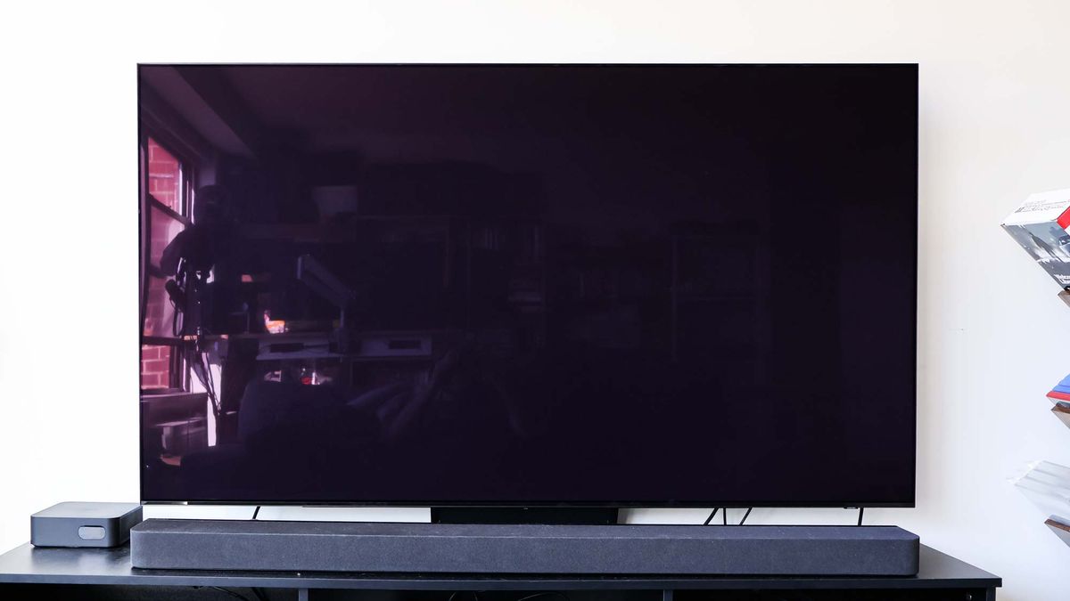 I tested this Samsung OLED TV for 2 weeks and it offers the best bang ...