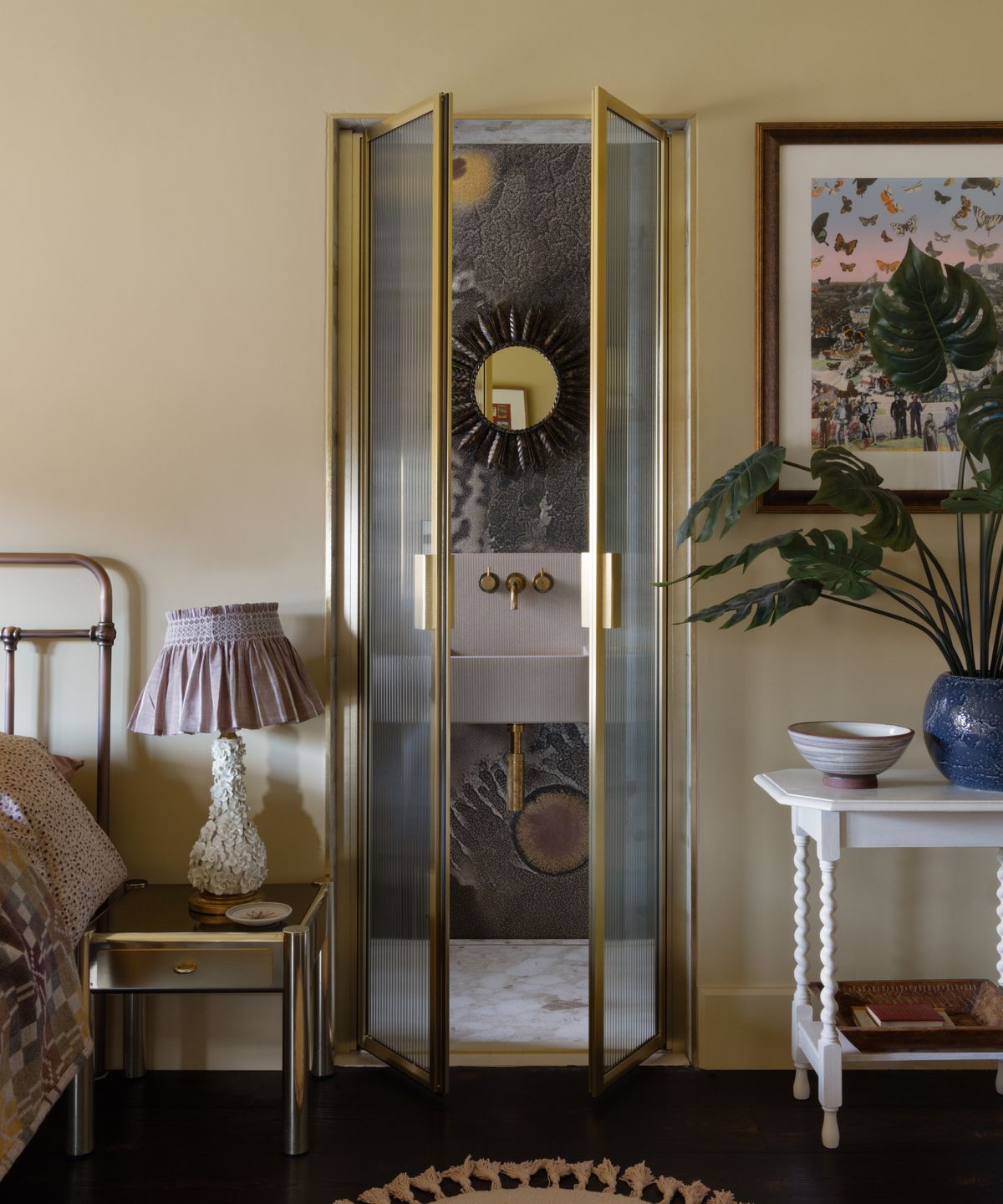 23 small ensuite ideas that transform tiny into tremendous | Homebuilding