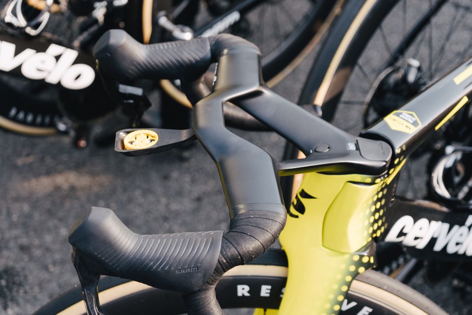 If it ain't broke, don't fix it: Jonas Vingegaard spotted aboard all ...