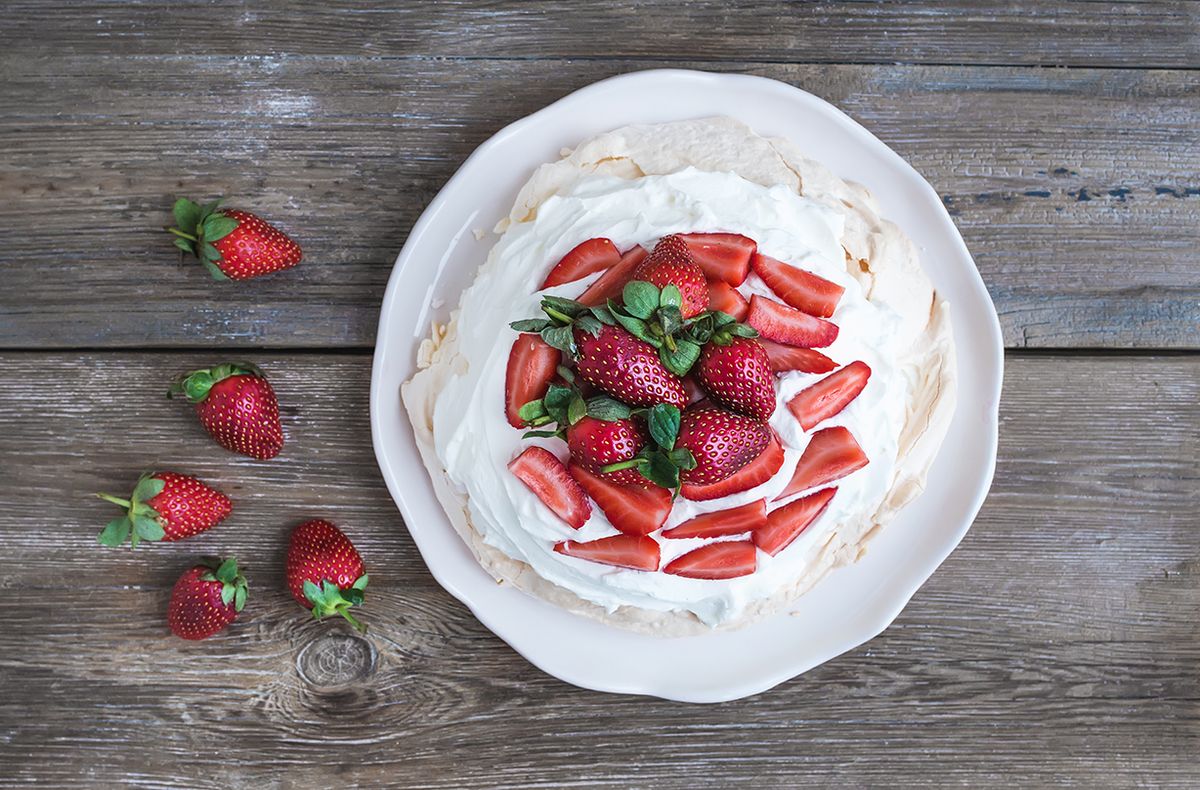 The perfect pavlova | Dessert Recipes | GoodtoKnow