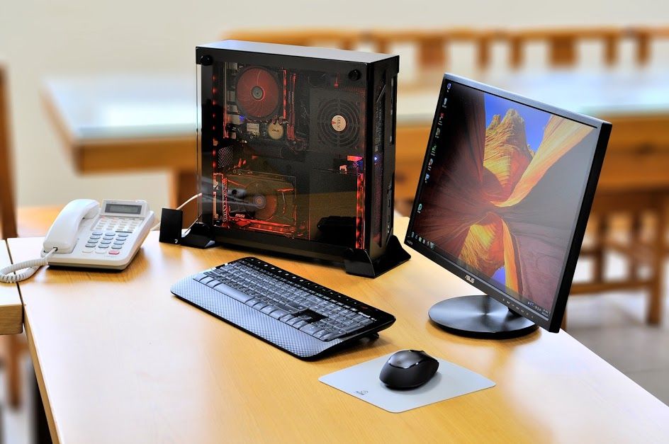 Lian Li's PC-O Series Are Showy, Sport Tempered Glass | Tom's Hardware