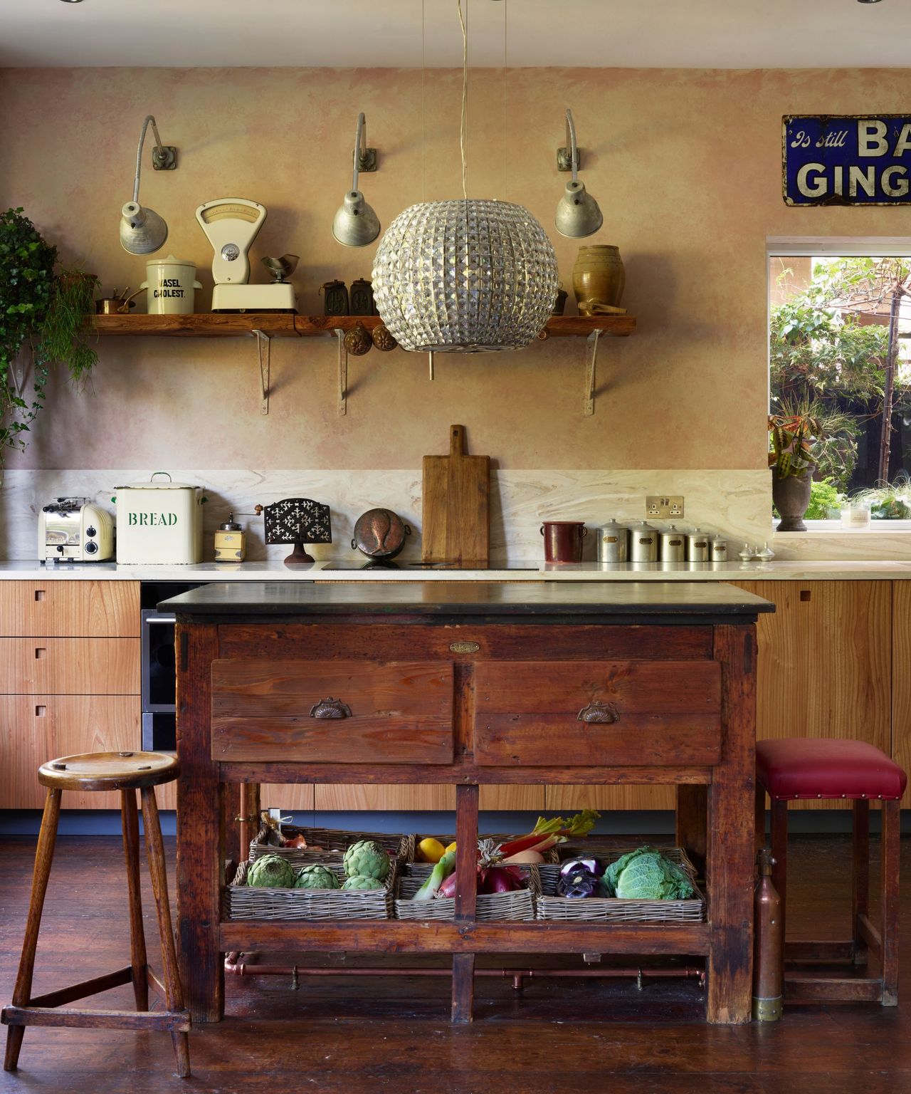 6 reasons why unfitted kitchens are on the rise | Homes and Gardens