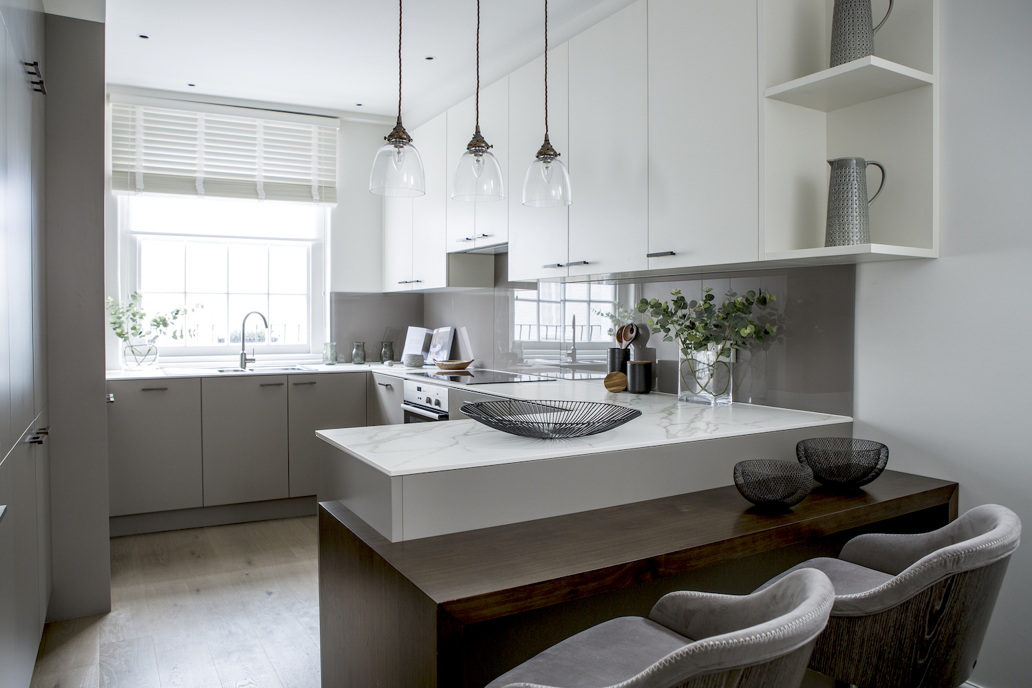 Small Kitchen Layout Ideas: 10 Clever Design Ideas For Small Kitchens ...