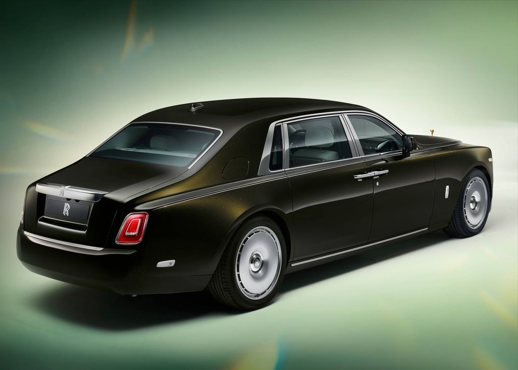 Rolls-Royce puts the Phantom back on its lofty pedestal | Wallpaper*