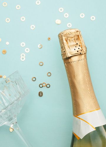 How to host a memorable dinner party - according to pros | Woman & Home