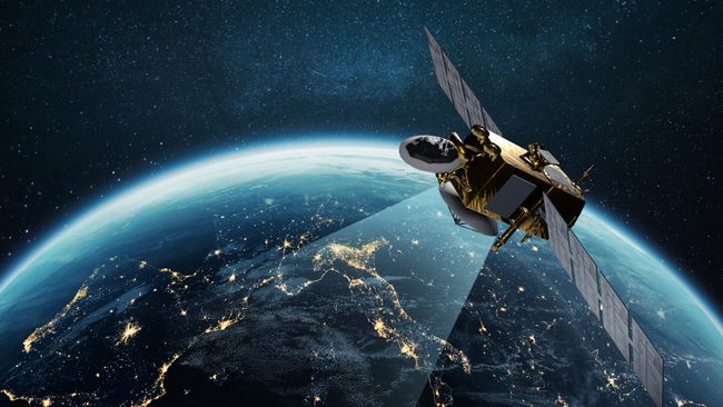 Space pirates already have their sights set on the 'high seas' of Earth ...