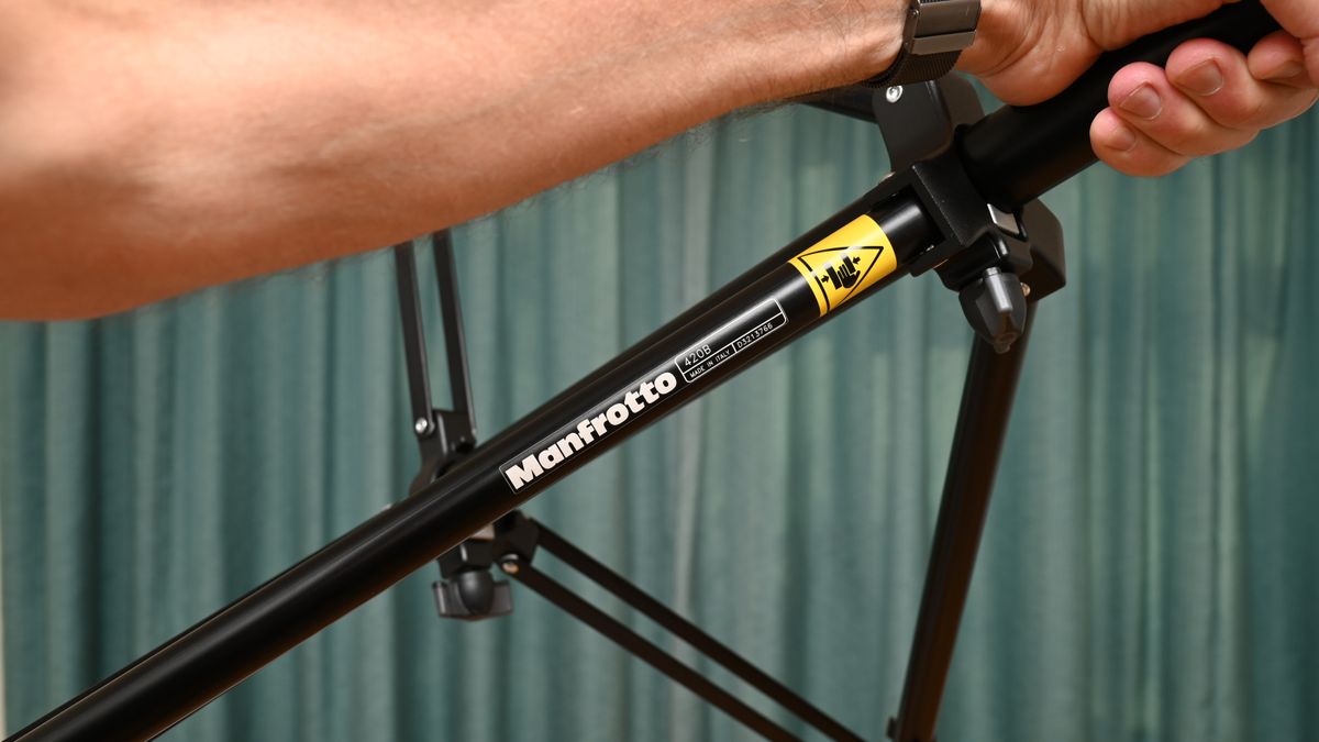 Manfrotto 420B Combi-Boom Stand review: a two-in-one light stand and ...