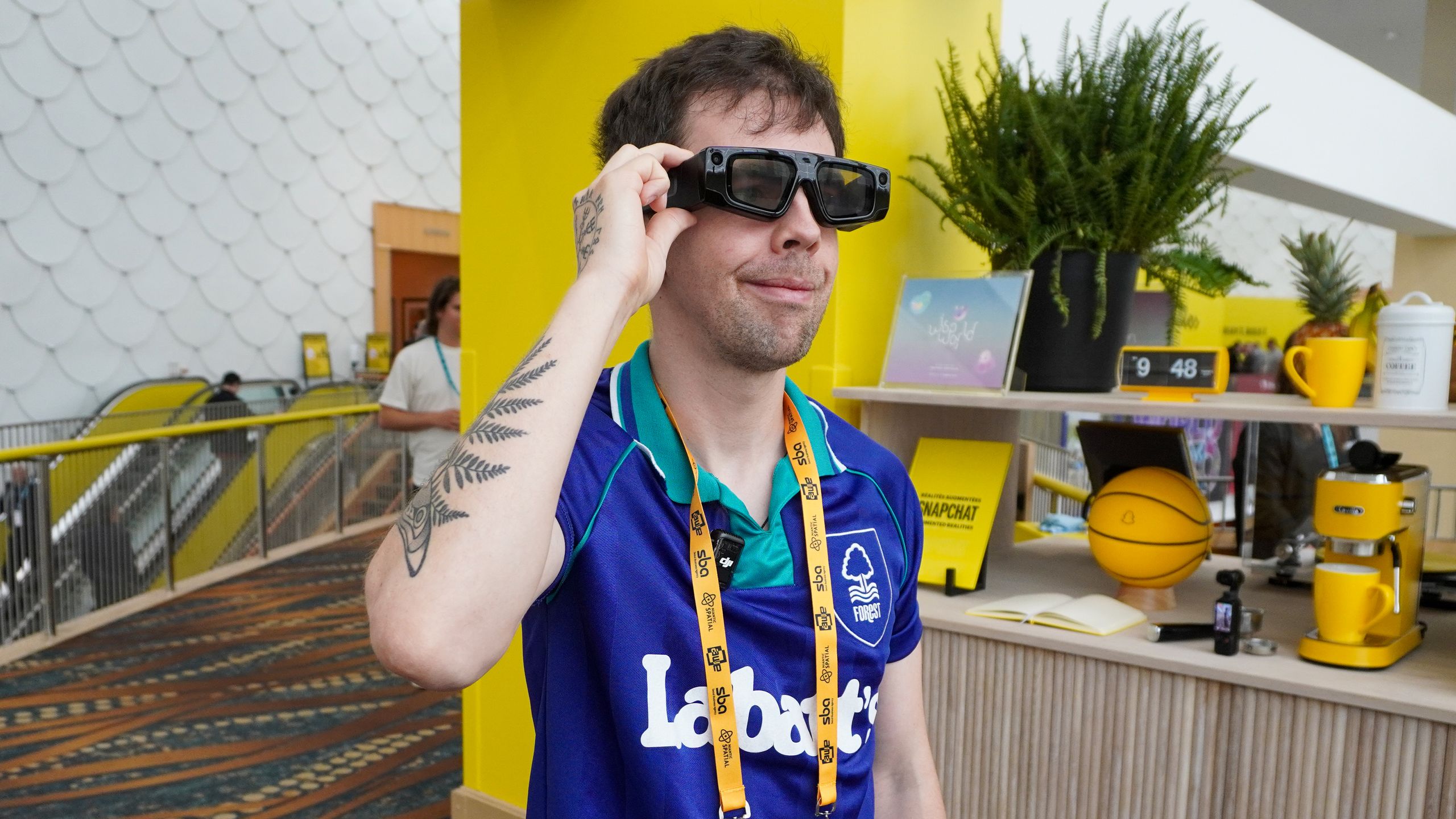 I got the inside scoop on Snap Specs from the hardware VP — here's what ...