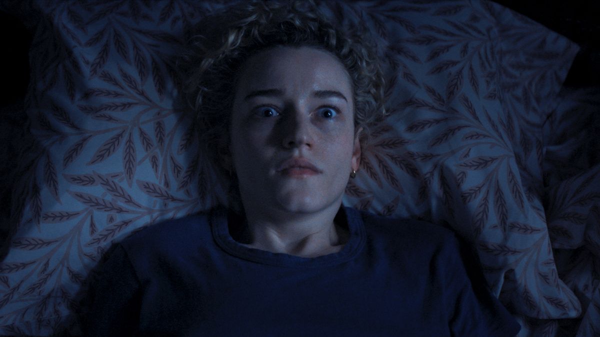 Weapons stars Julia Garner and Alden Ehrenreich tease the horror movie ...