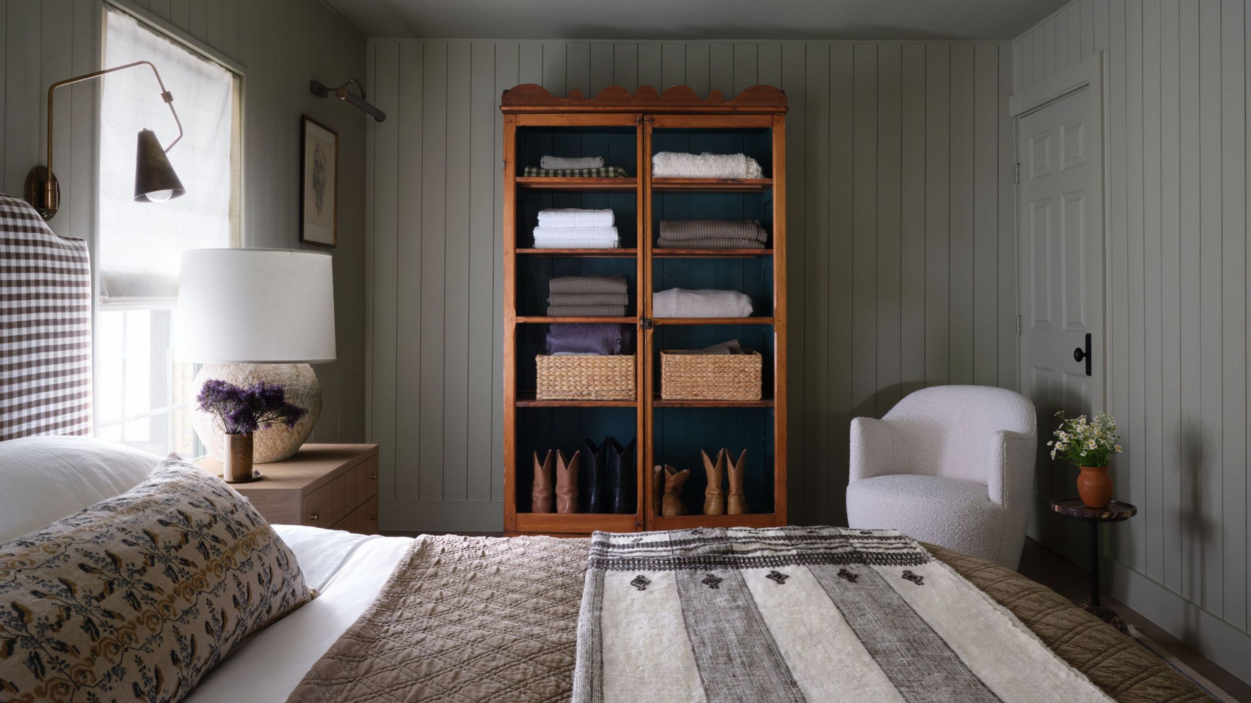 Cozy Paint Colors — 5 Shades Designers Use to Warm Up Rooms | Livingetc