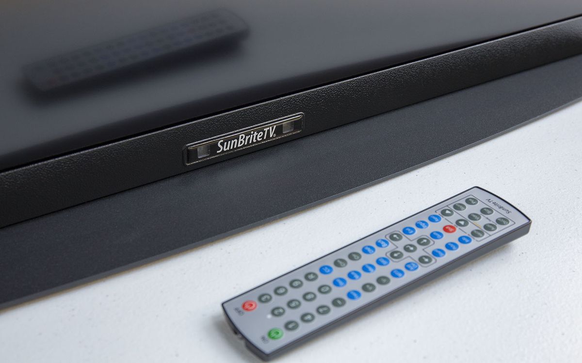 SunBrite TV Signature Series 55-inch Outdoor TV - Full Review and ...