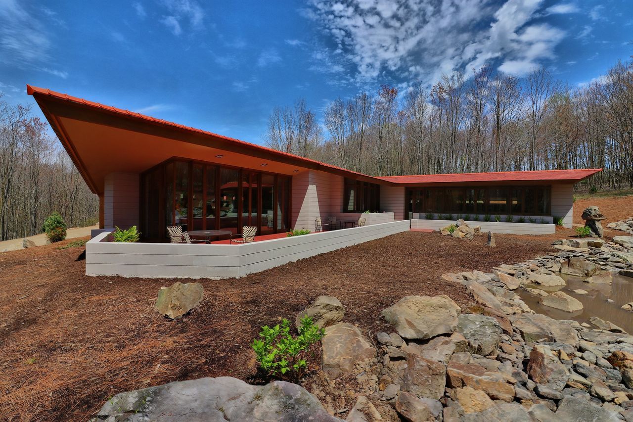 You can spend the night in Frank Lloyd Wright houses at this rural ...