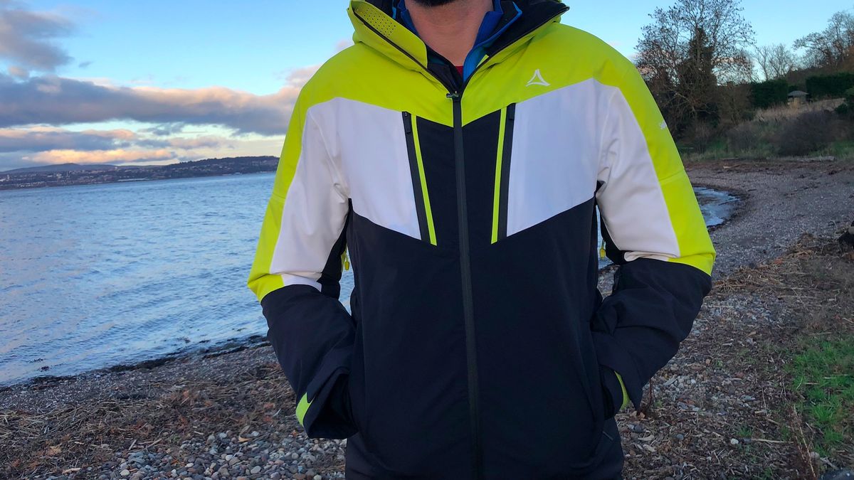 The best ski jackets for men: protection on the slopes | Advnture