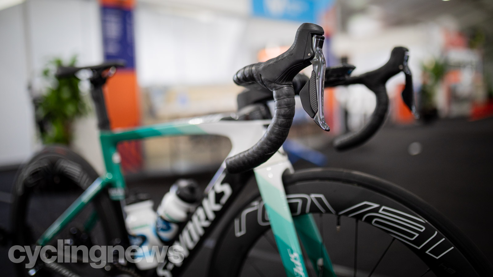 Di2 vs eTap: which is the right electronic groupset for you? | Cyclingnews