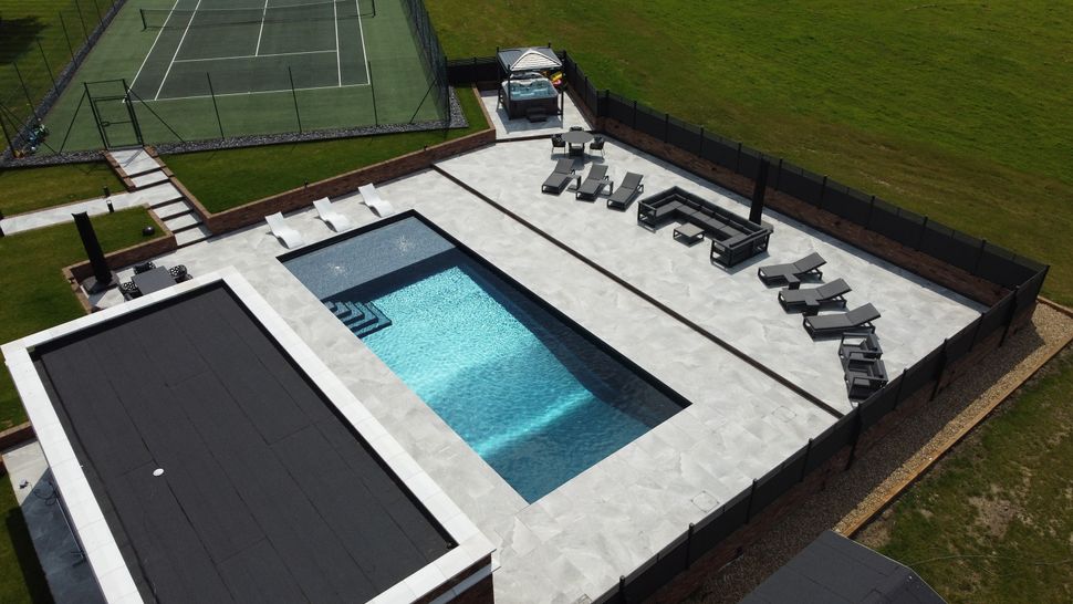 How to Heat a Swimming Pool: The Best Ways Explained | Homebuilding