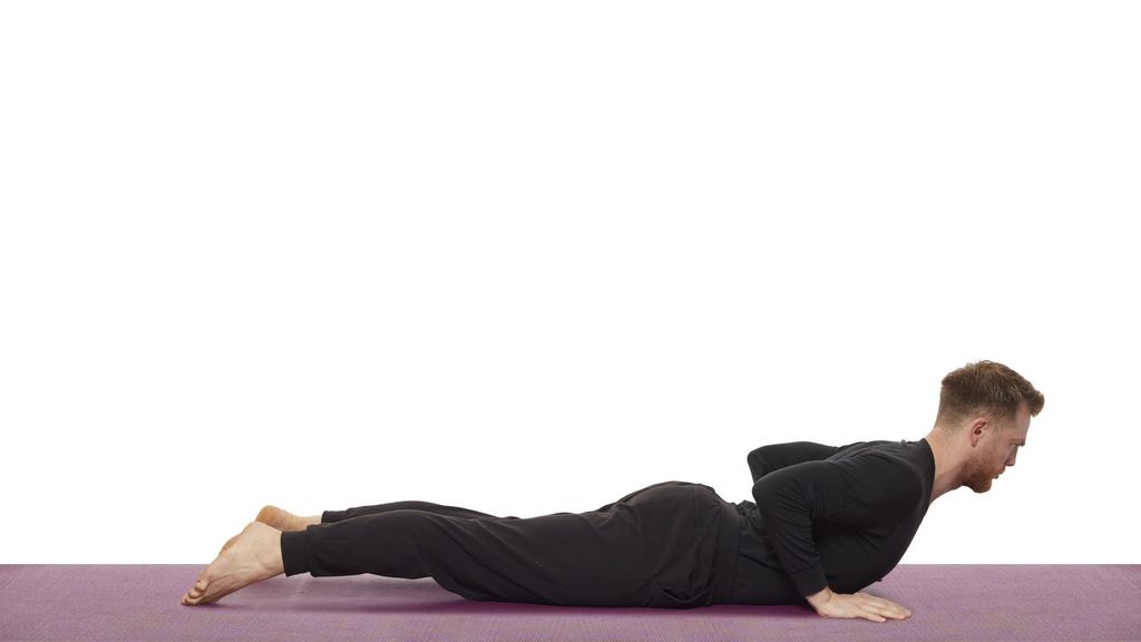 An expert yoga teacher recommends doing this quick, four-pose yoga flow ...