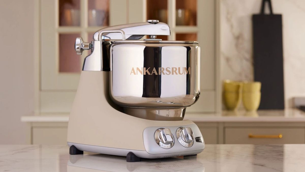 People are ditching their KitchenAid for this chic Swedish stand mixer ...