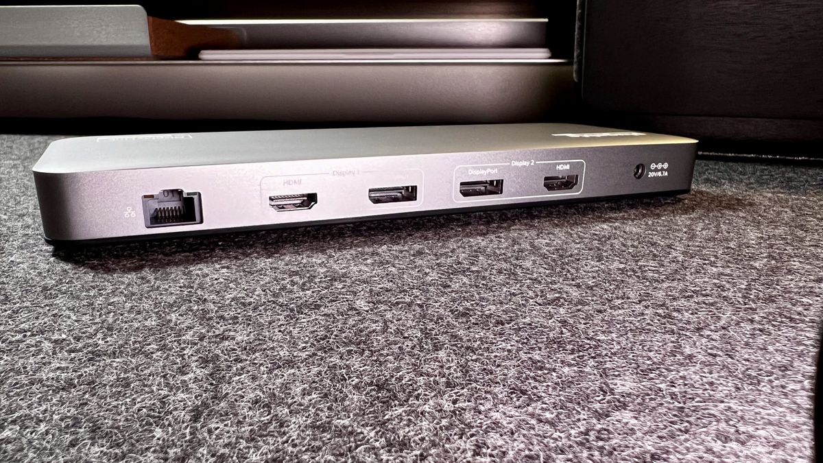 Plugable USB-C Dual 4K Display HDMI or DisplayPort Horizontal Docking ... Plugable USB-C Dual 4K Display HDMI or DisplayPort Horizontal Docking ...