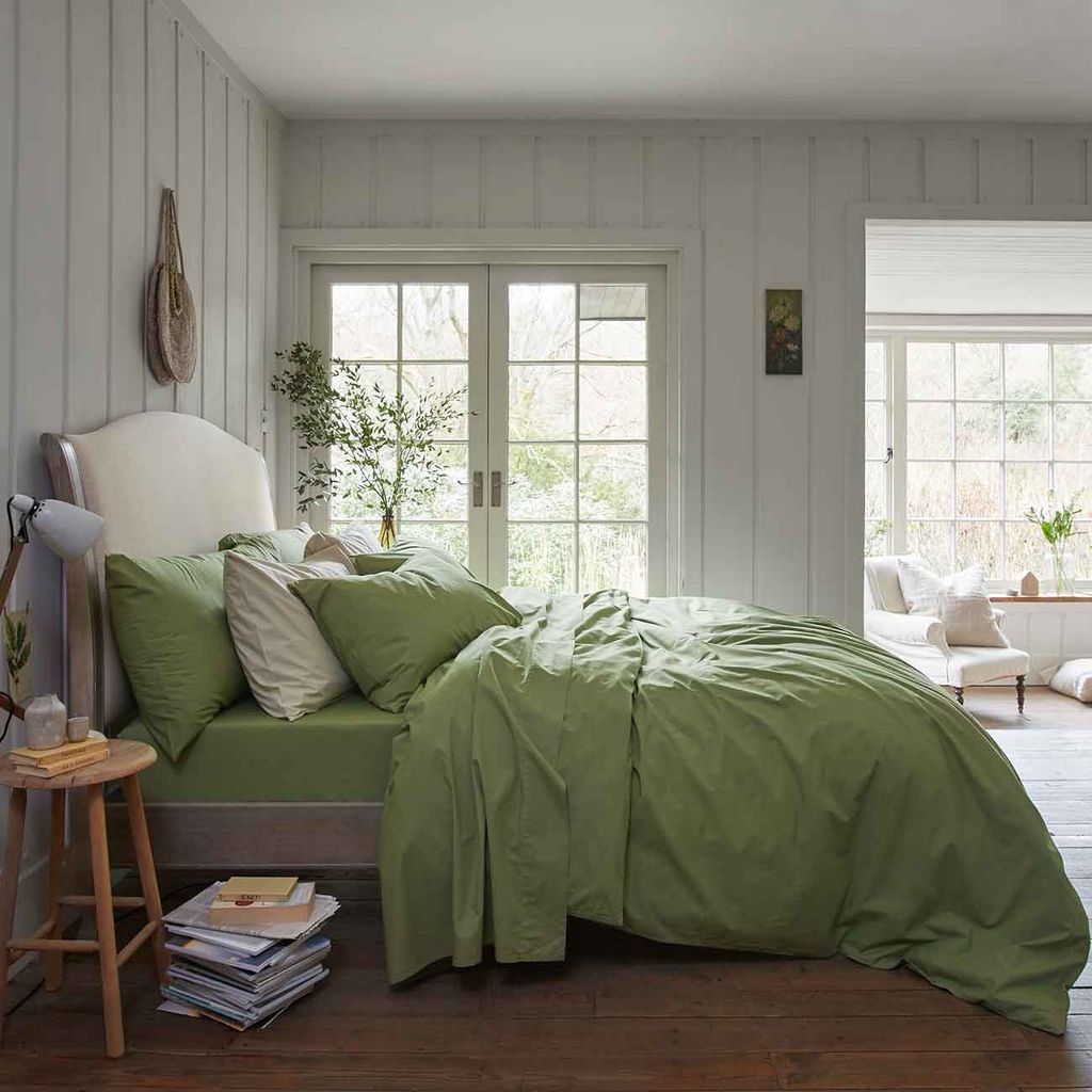 Linen Vs Cotton Sheets — Which Are Actually Best for Sleep, Comfort and ...