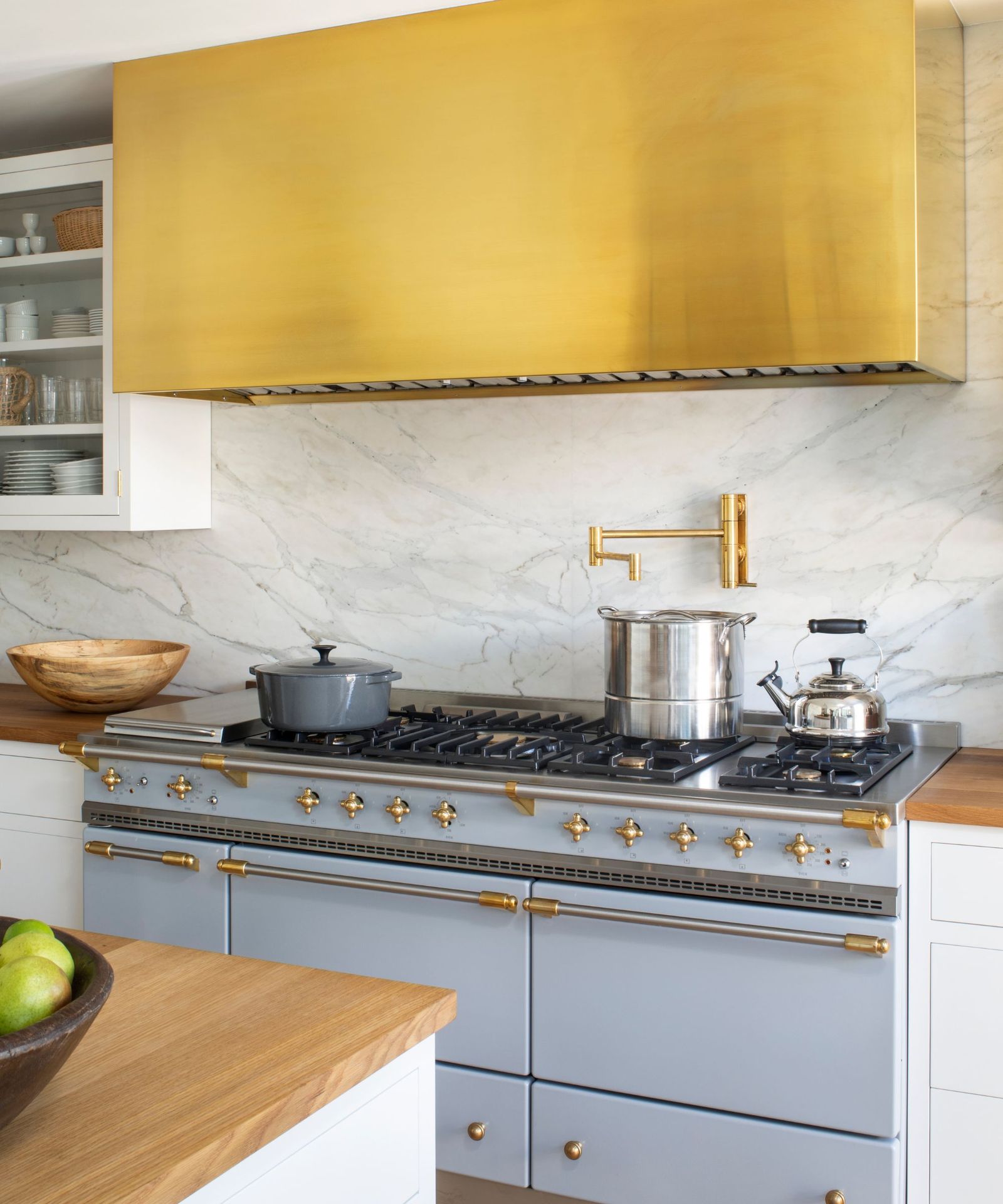 Where should an oven be placed in the kitchen? | Homes and Gardens