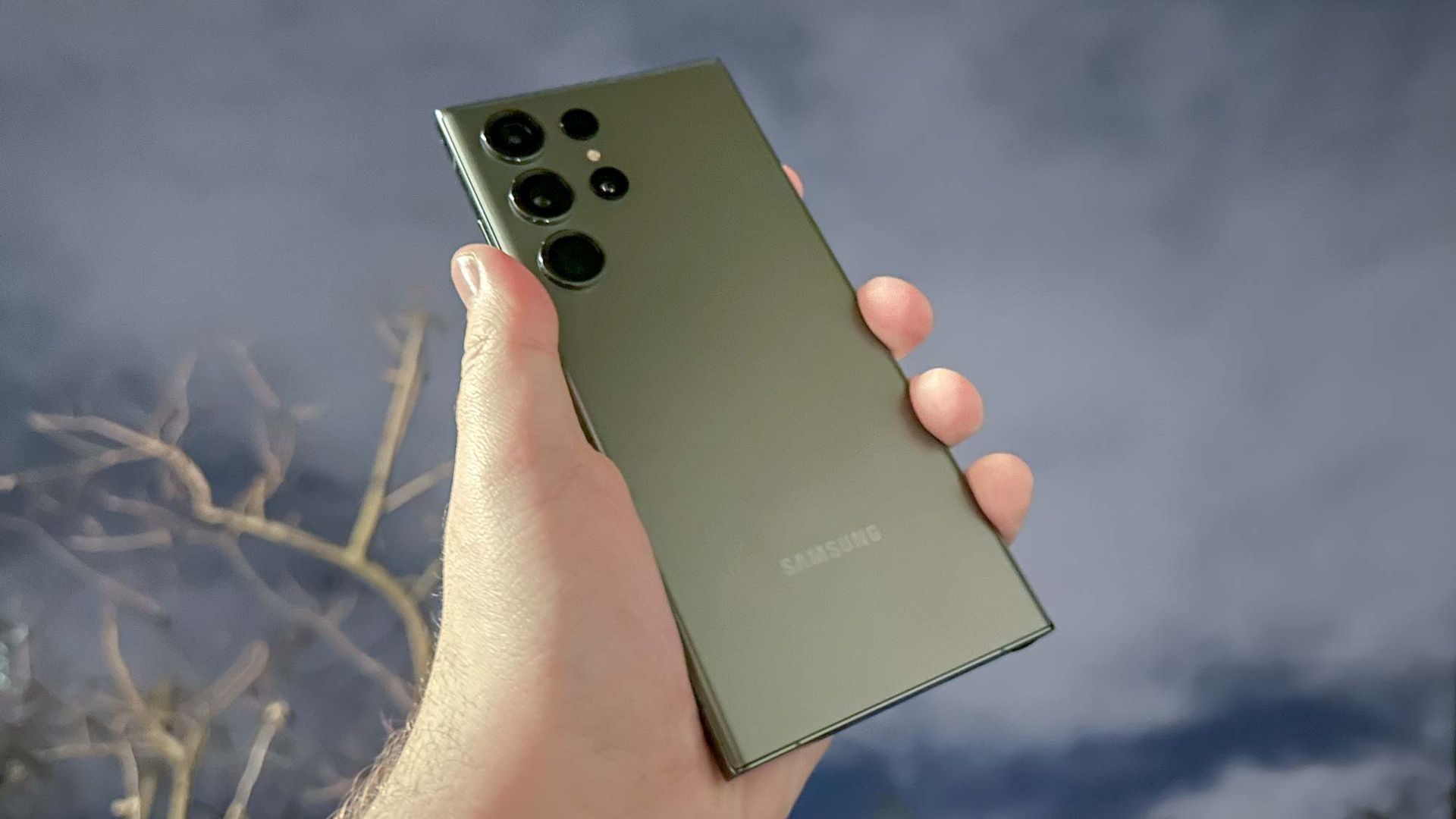 Samsung responds to fake moon photo accusations, says it 'does not ...