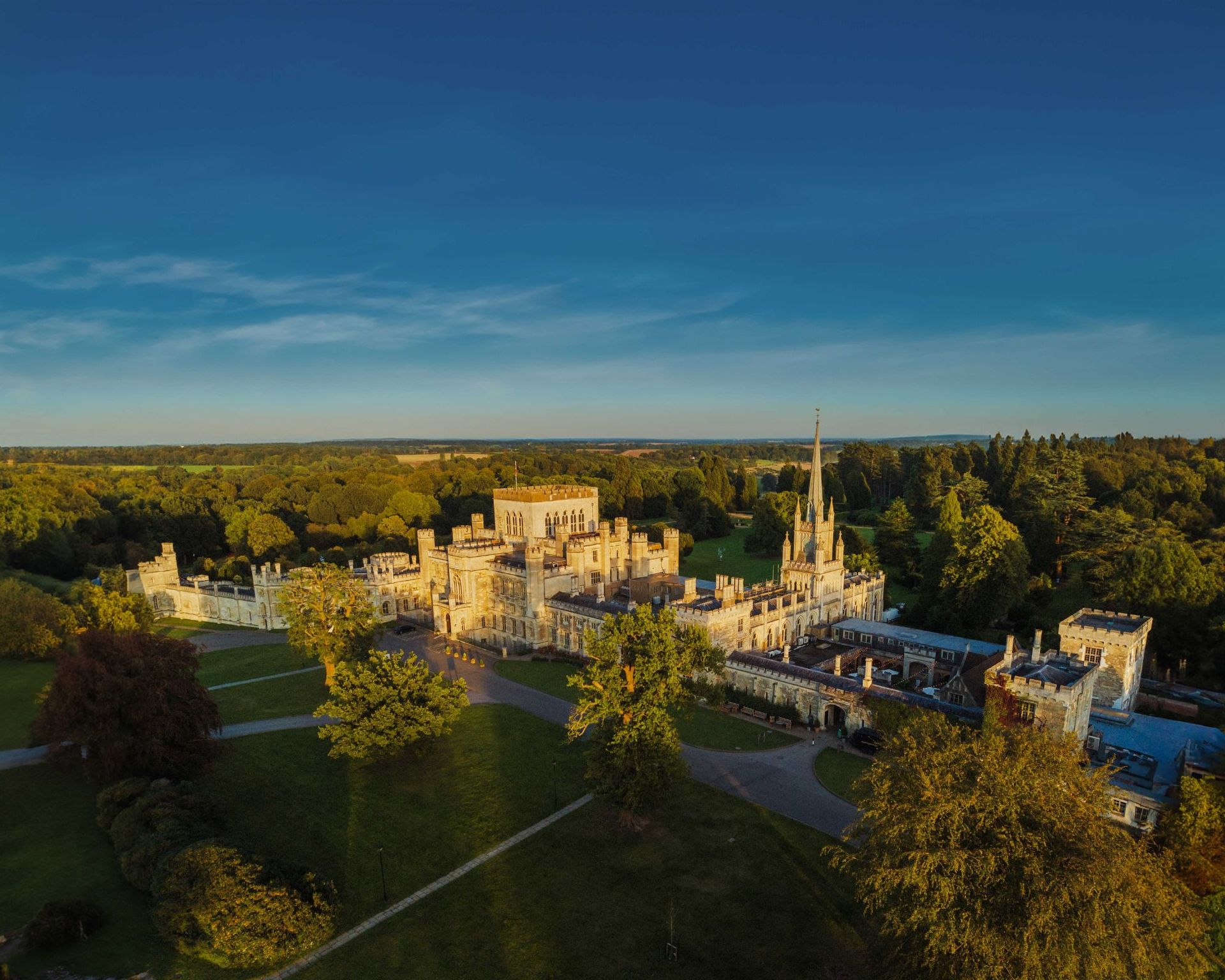 King Henry VIII & Elizabeth I inhabited this royal residence | Homes ...