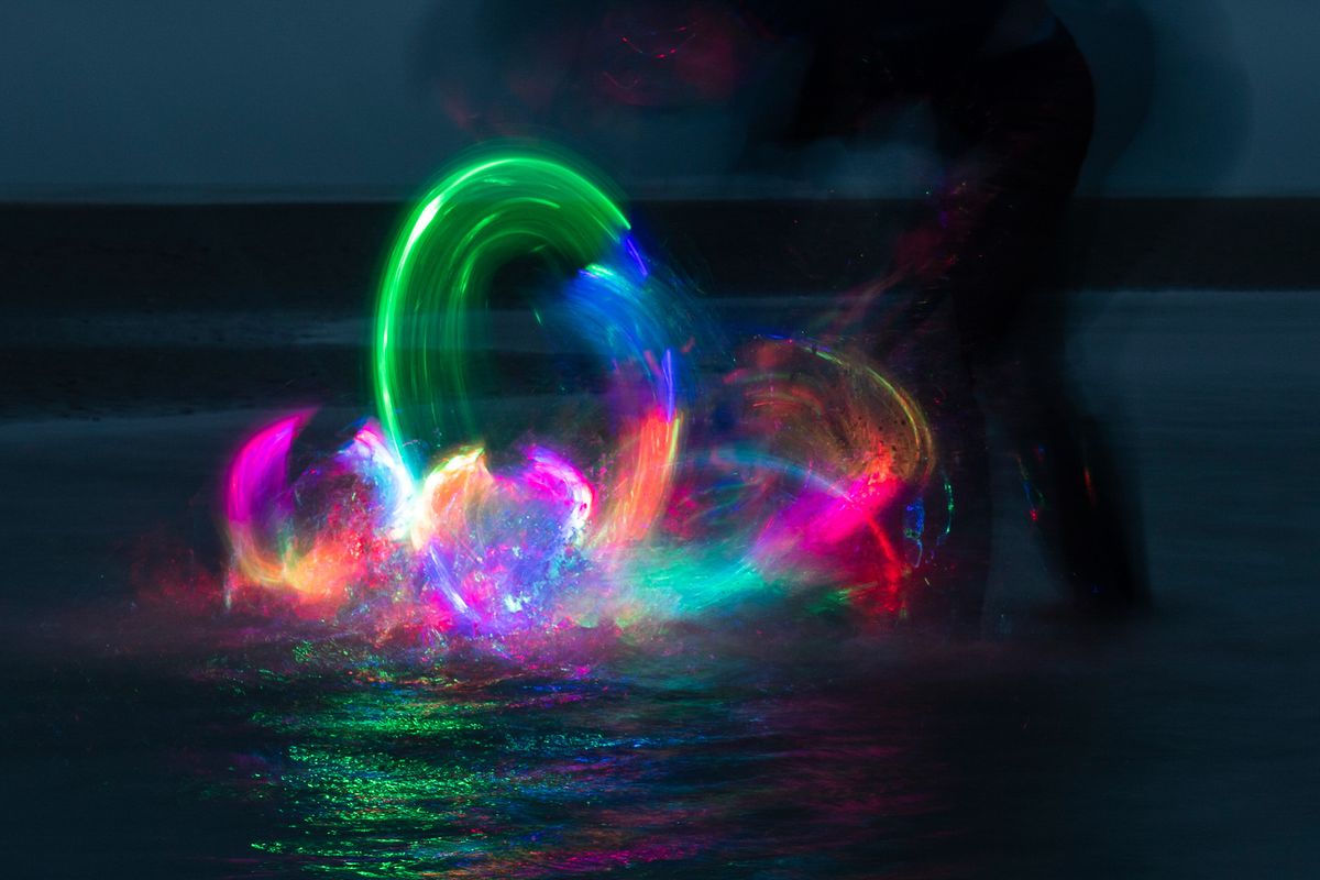 Paint with light at night to create incredible patterns and reflections ...