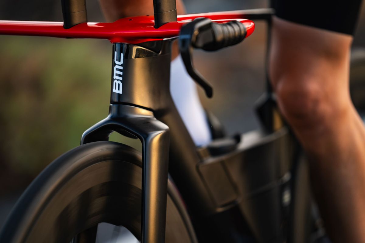 The new BMC Speedmachine is lighter, more stable and gets wide stance fork legs | Cyclingnews