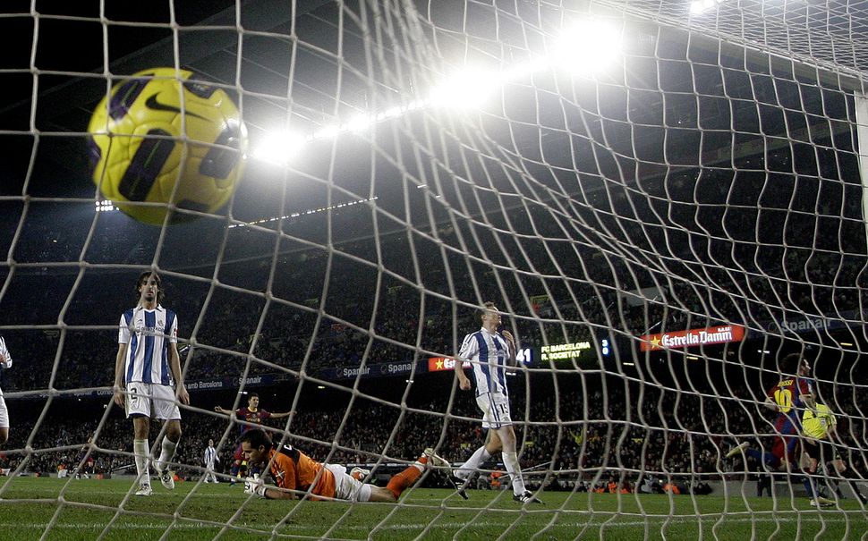 Lionel Messi's best ever goals | FourFourTwo