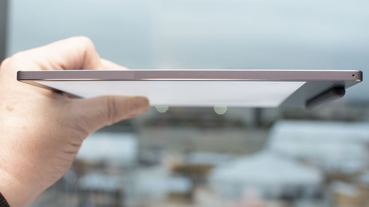 The Lenovo Smart Paper does the one thing I wish my Kindle Scribe could ...
