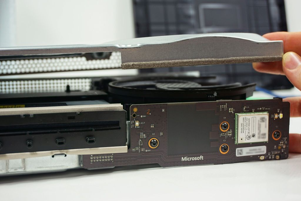 How to open an Xbox One S console for repair | Windows Central