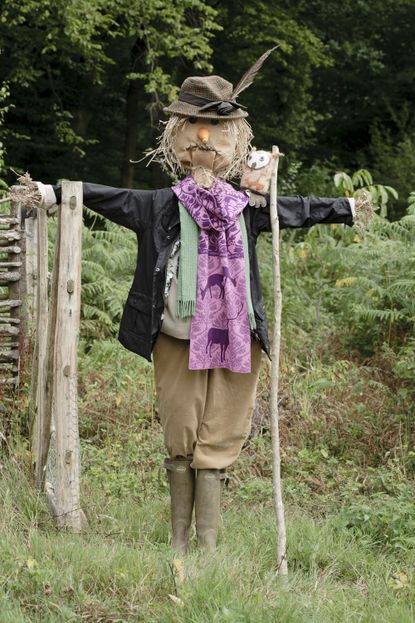 How to make a scarecrow: follow our simple guide for a fun garden ...