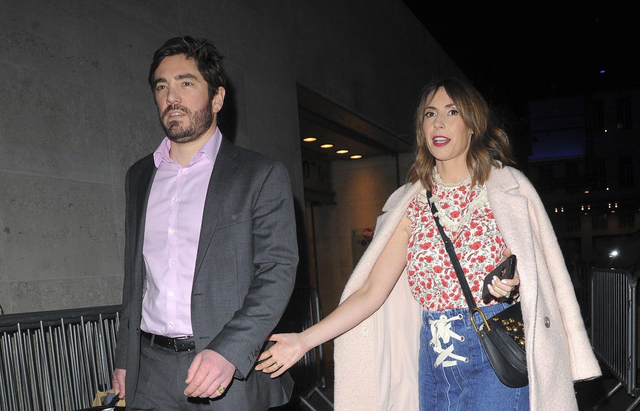 How many children does Alex Jones have and who is her husband? | GoodtoKnow