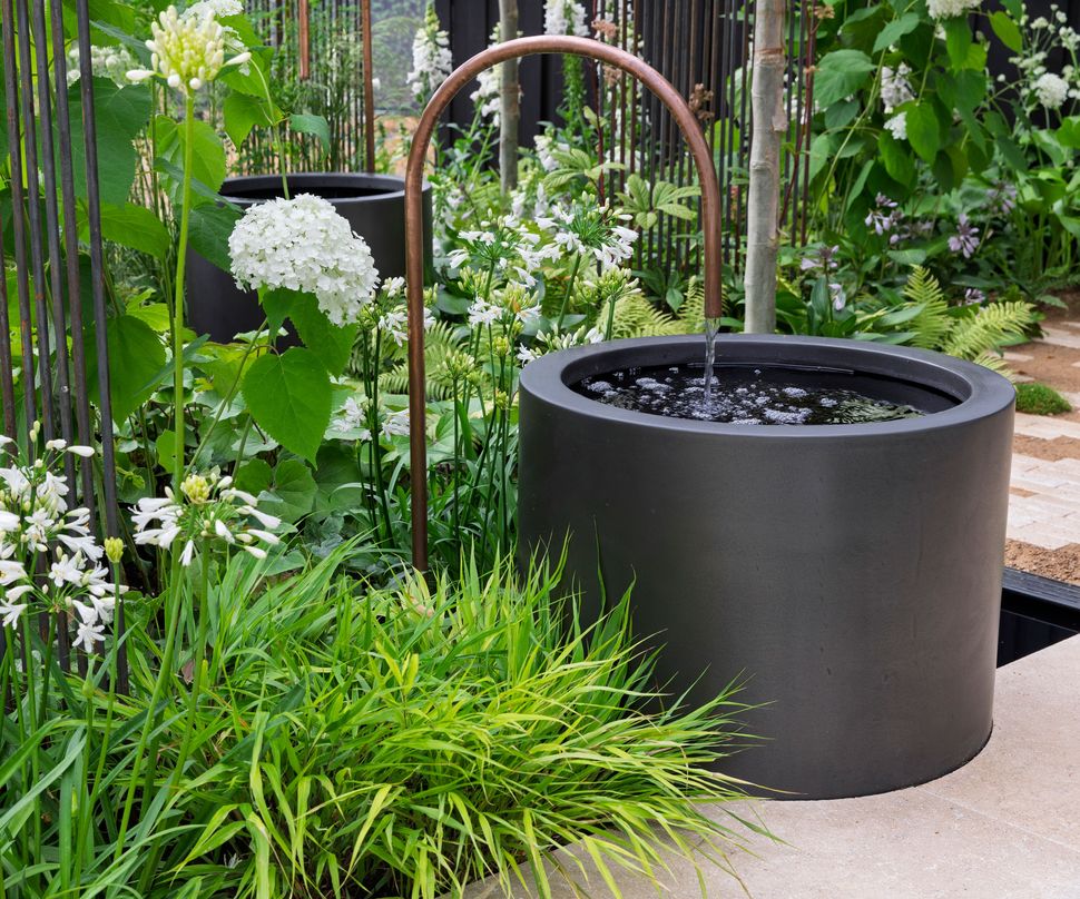 8 inspirational water feature ideas for every garden space | Homebuilding