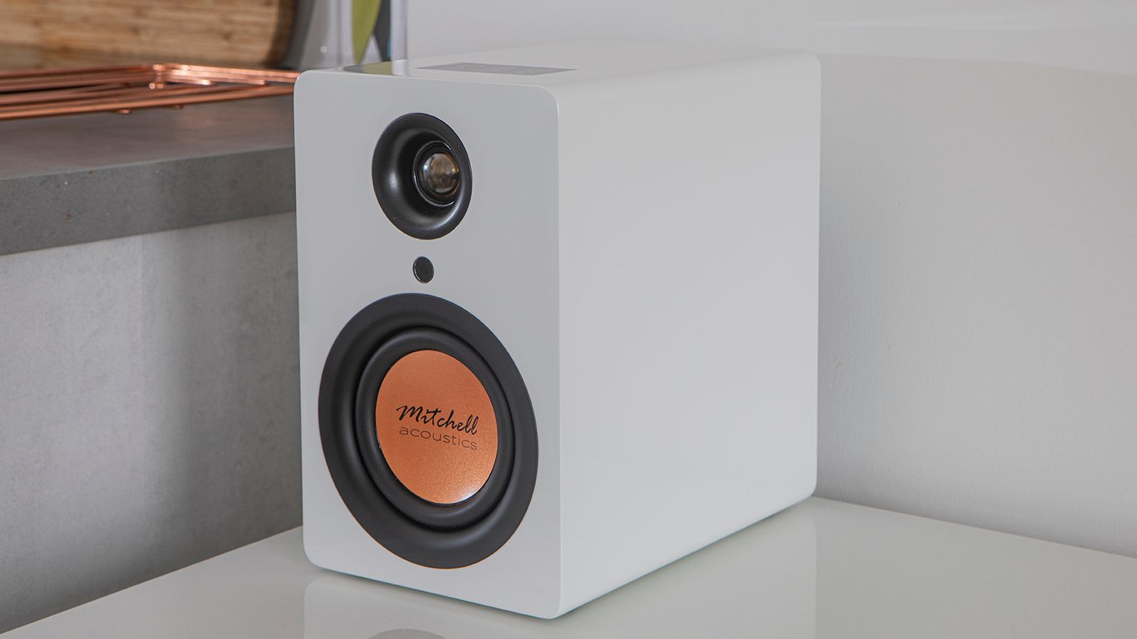 Mitchell Acoustics launches uStream One wireless Bluetooth standmount ...
