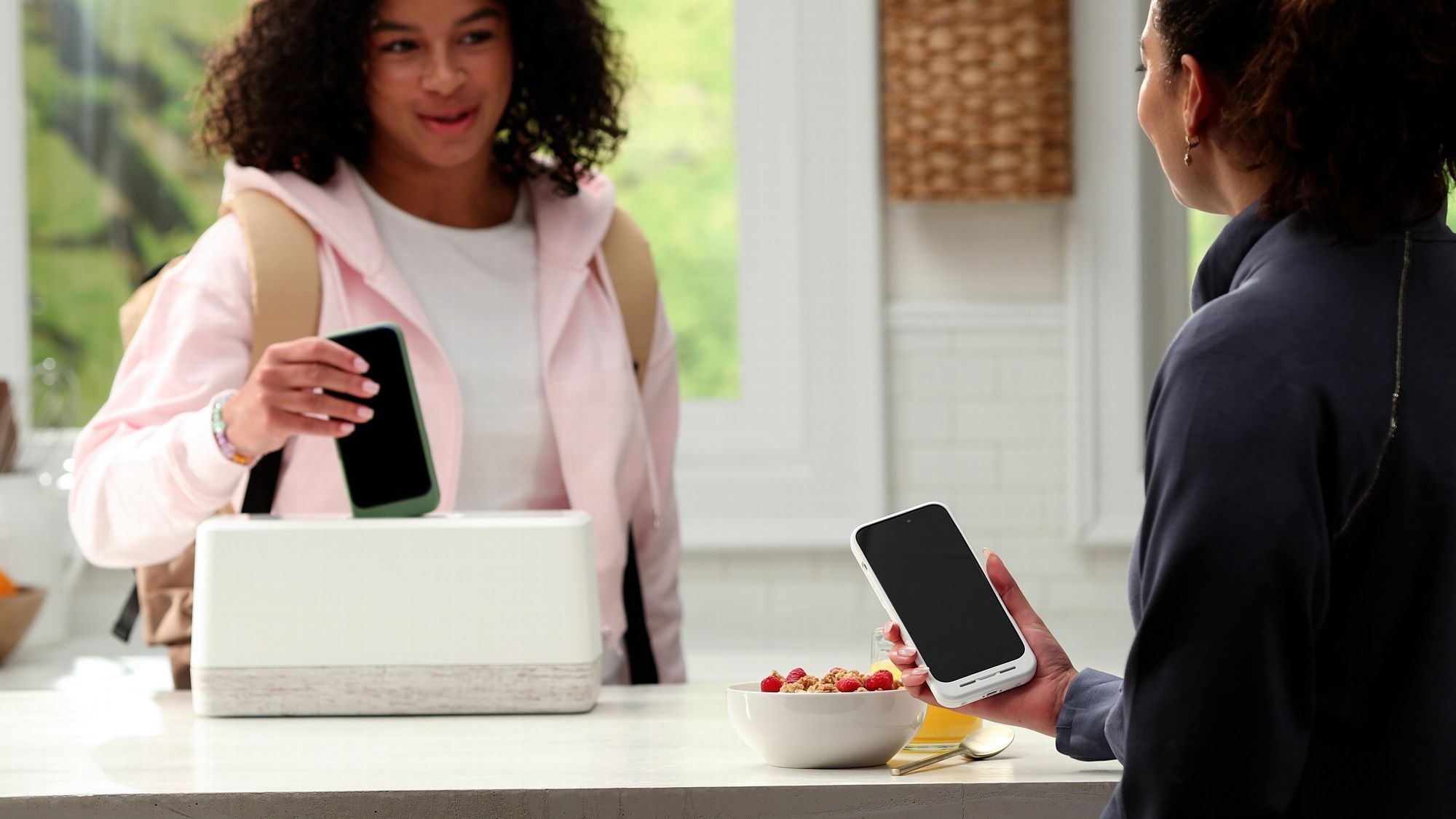 This ‘toaster charger’ at CES 2025 promises to juice your phone in ...