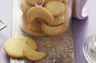 Semolina biscuits | Baking Recipes | GoodtoKnow