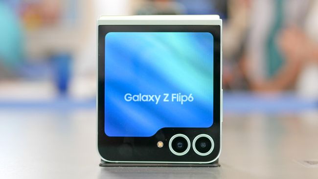 Samsung Galaxy Z Flip 6 unveiled with better cameras and durability ...