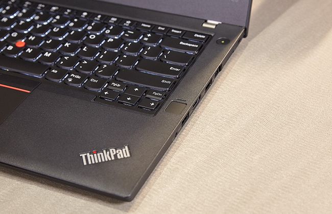 Lenovo ThinkPad T470 Review - Epic Battery Life, Great Keyboard ...