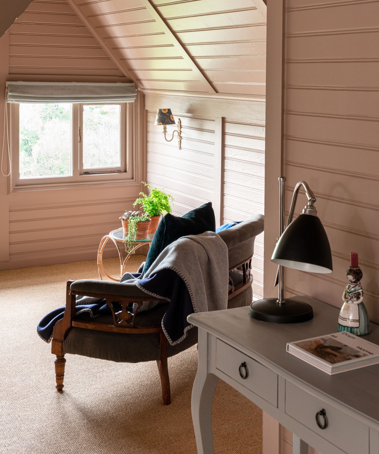 How to decorate with Farrow & Ball's Dead Salmon | Homes and Gardens