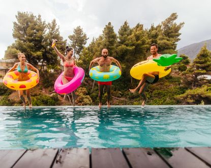 Pool party ideas: 21 ways to maximize the fun factor | Gardeningetc