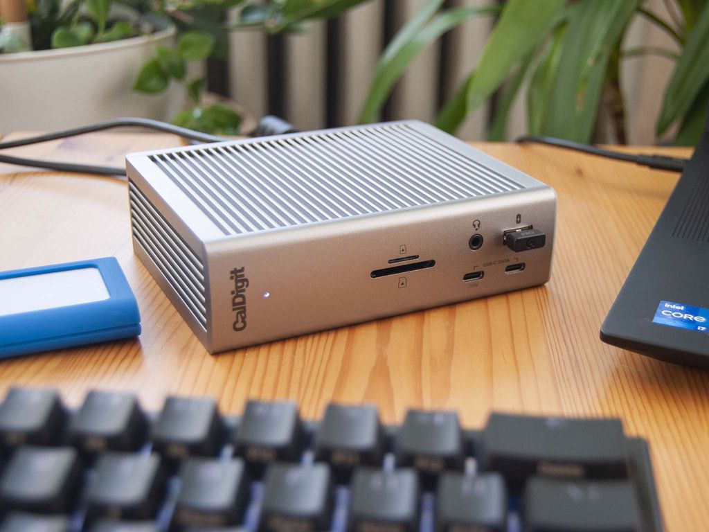 CalDigit TS4 review: The pinnacle of Thunderbolt 4 docking stations ...