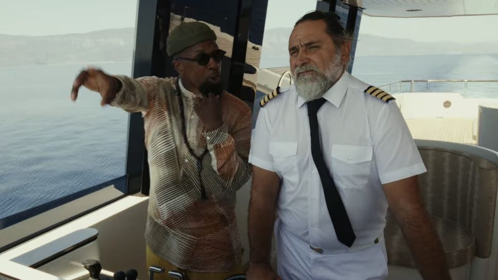 Glass Onion: 9 Behind-The-Scenes Facts About Netflix's Knives Out ...