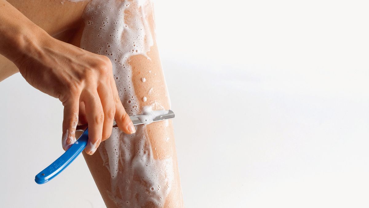 How to Shave With a Straight Razor | Benefits of Shaving With Straight ...