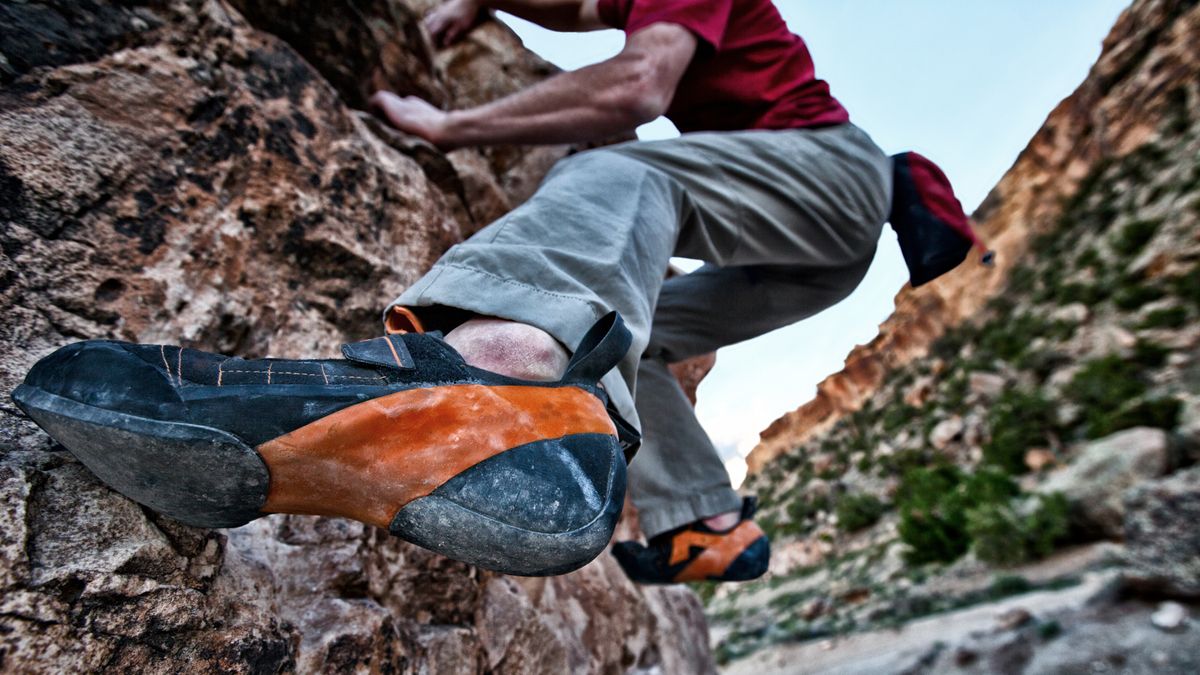 What to wear for rock climbing: a beginner’s guide | Advnture