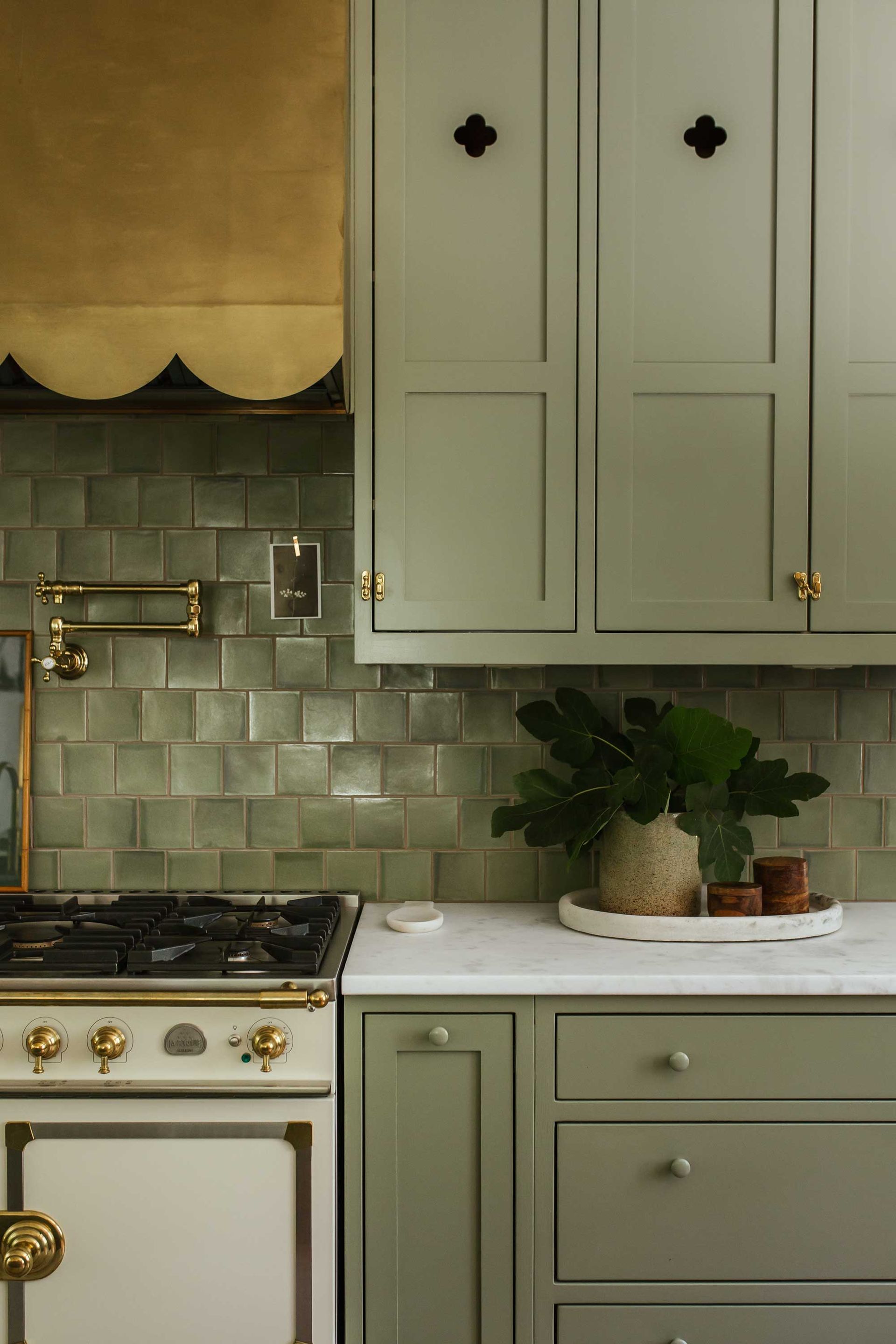 Drawers vs Cabinets — Which Should You Prioritize in a Kitchen? | Livingetc